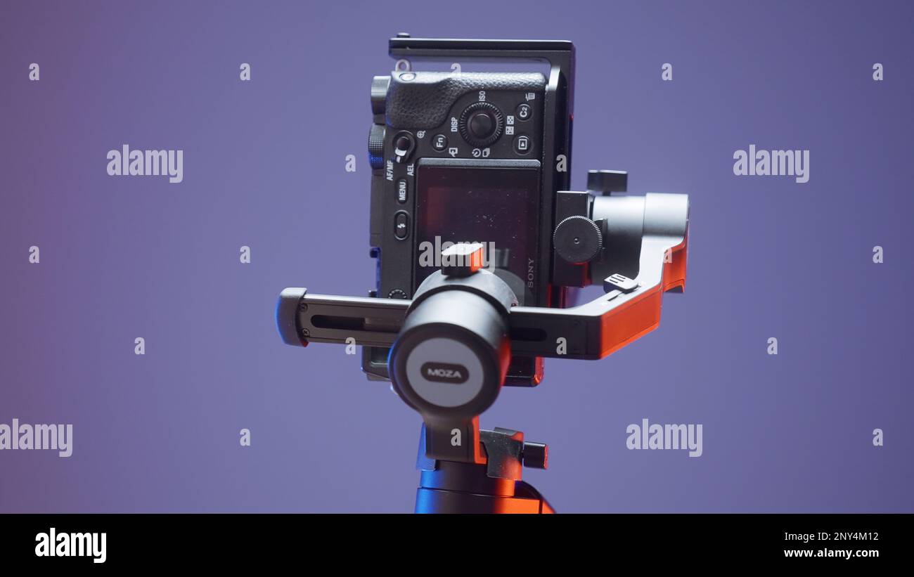 Sony mirrorless cameras hi-res stock photography and images - Alamy