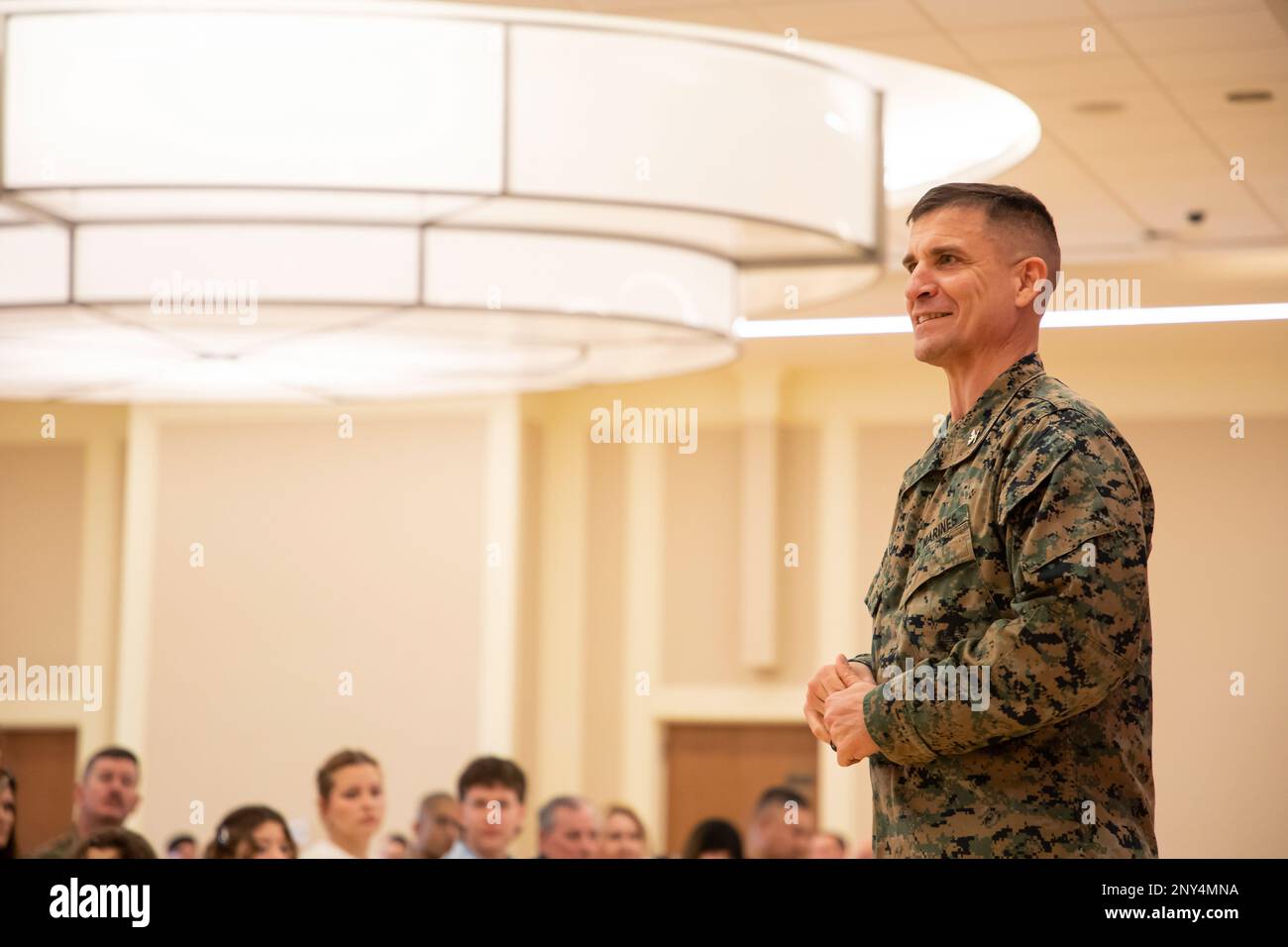 The commanding officer of the 24th marine expeditionary unit hi-res ...