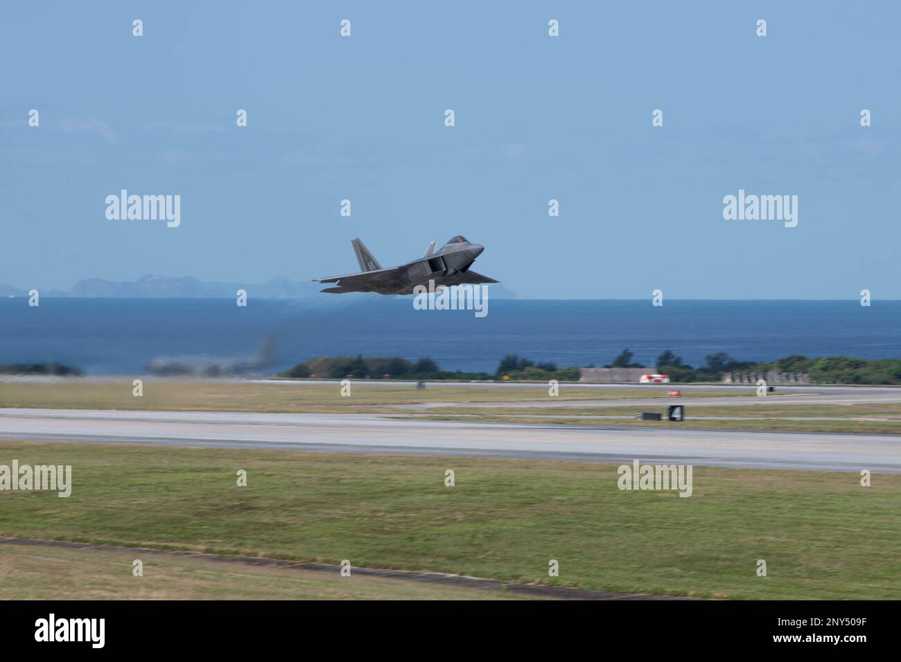 A U.S. Air Force 525th Expeditionary Fighter Squadron F-22A Raptor ...