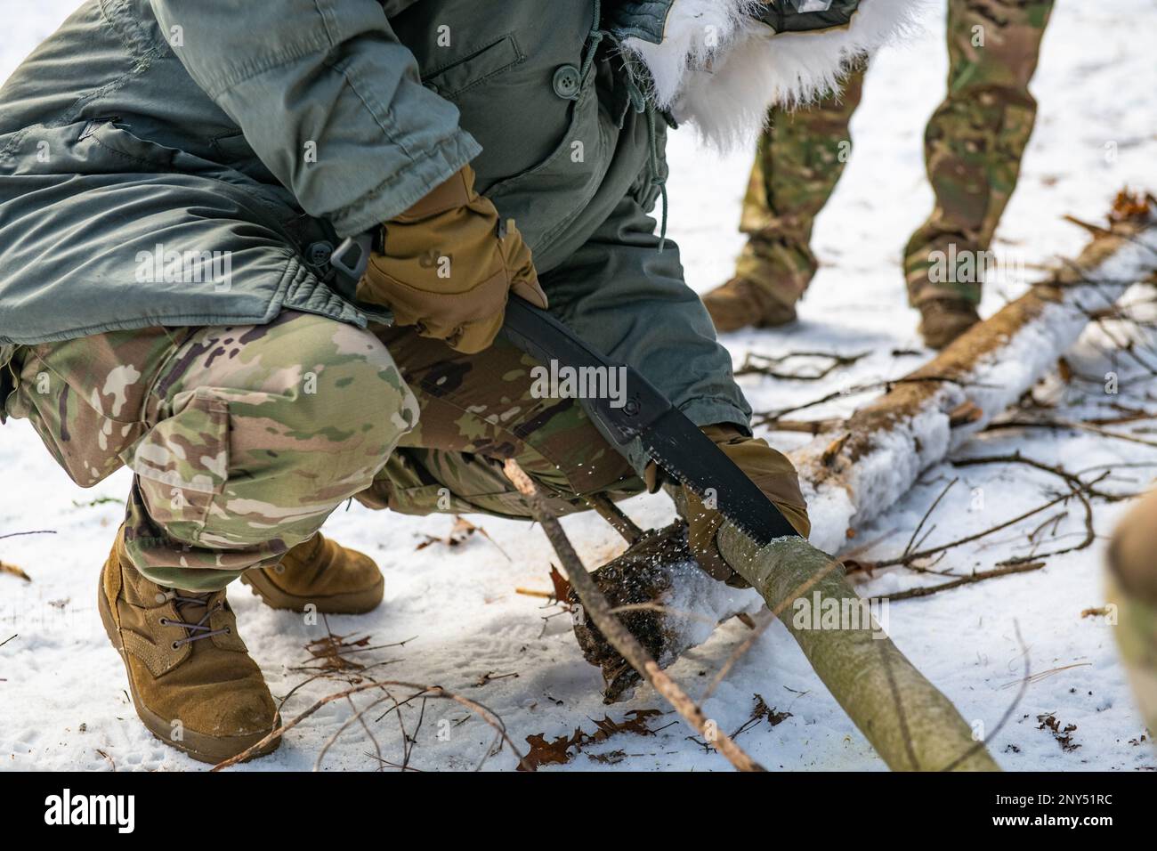 A U.S. Air Force Airman from the 290th Joint Communications Support ...