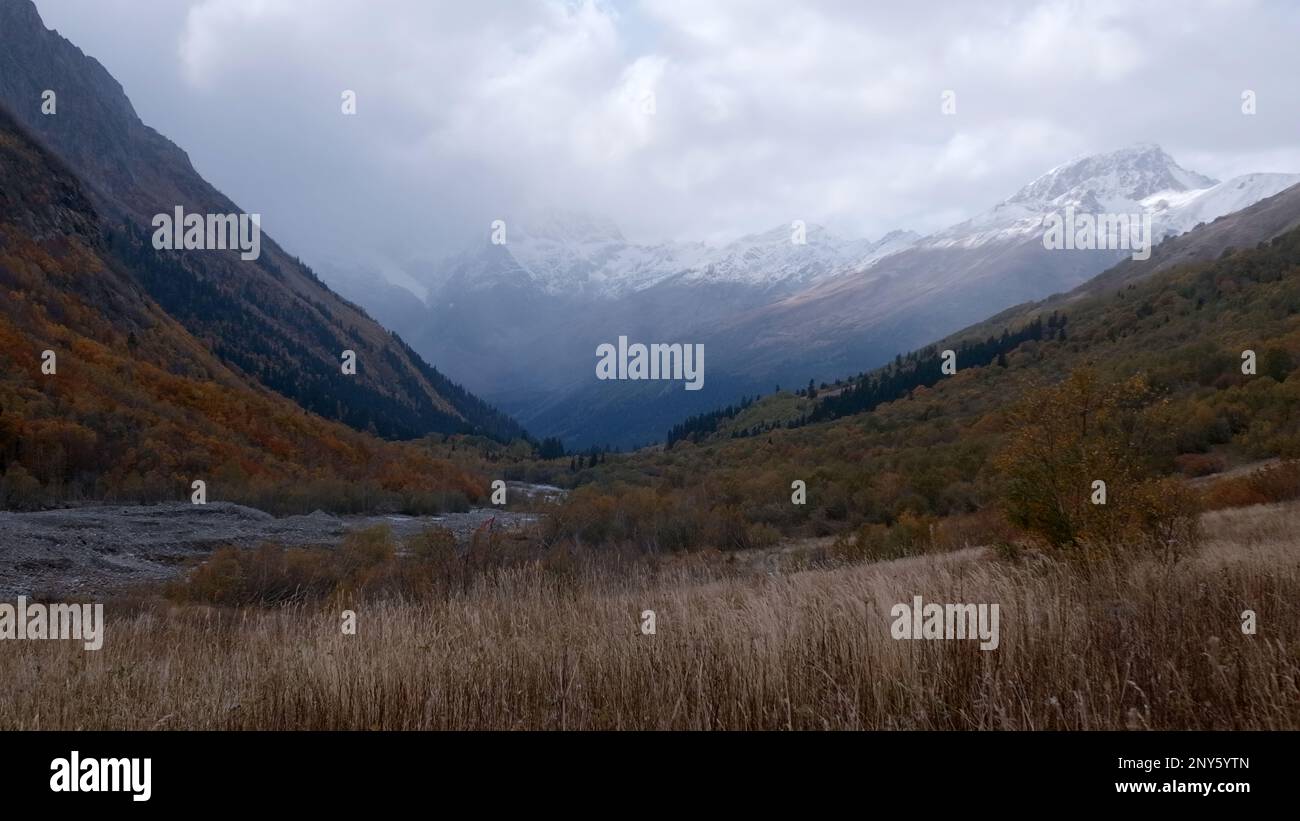 4k aerial big river lake hi-res stock photography and images - Alamy