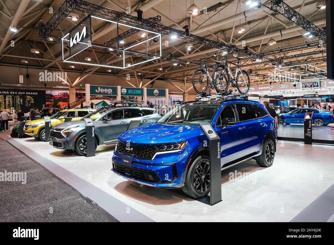 Kia car booth at an auto show Stock Photo - Alamy