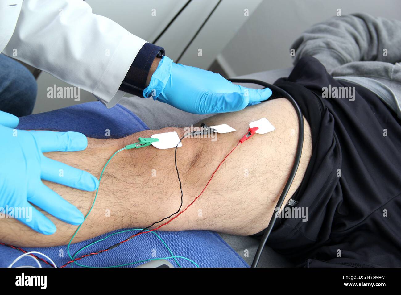 Electromyography emg hi-res stock photography and images - Alamy