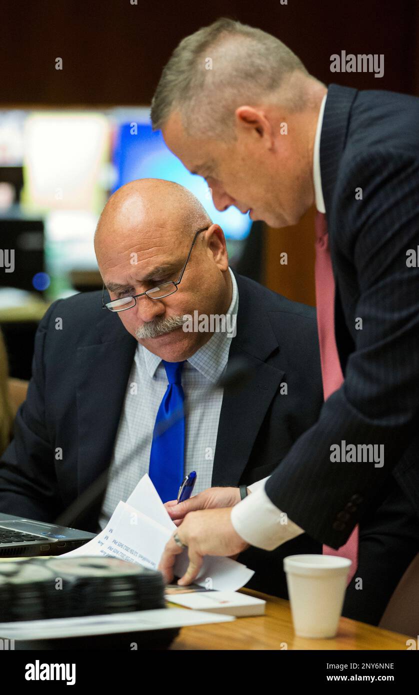 In this Sept. 14, 2017 photo, defense attorney Richard Terry, left, and ...