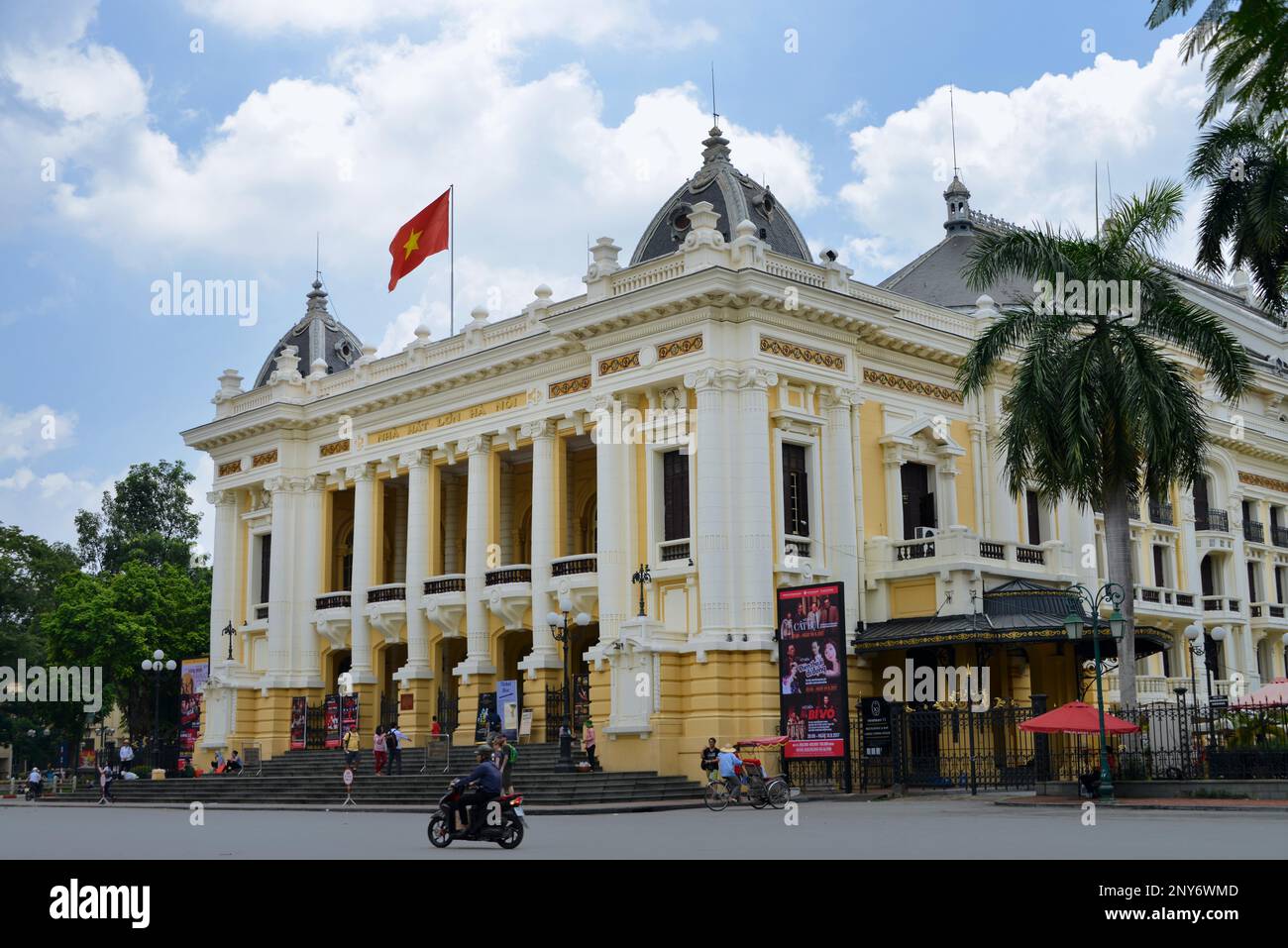 Opera House, Trang Tien, Hanoi, Vietnam Stock Photo - Alamy