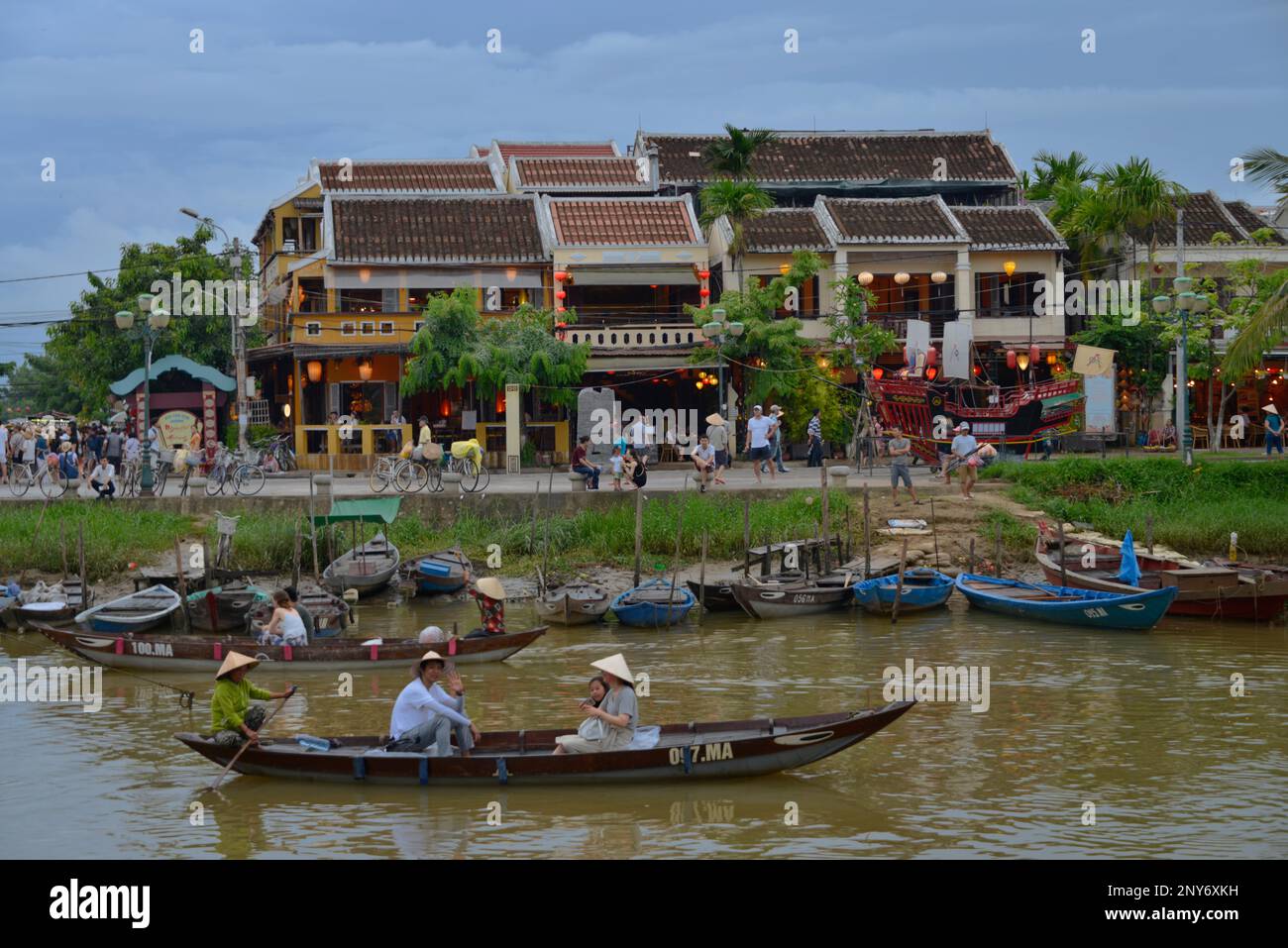 Promenade, Thu Bon River, Hoi An, Vietnam Stock Photo - Alamy