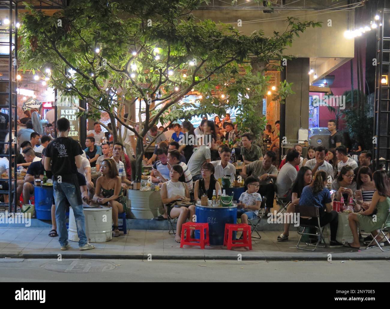 Vietnam outdoor cafe hi-res stock photography and images - Alamy