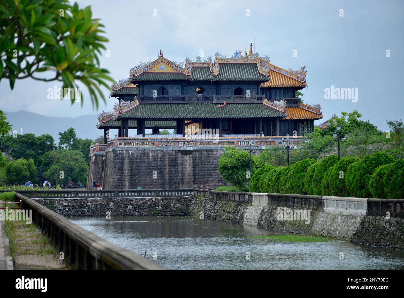 Ngo Mon Gate, Noon Gate, Imperial City, Hue, Vietnam Stock Photo - Alamy