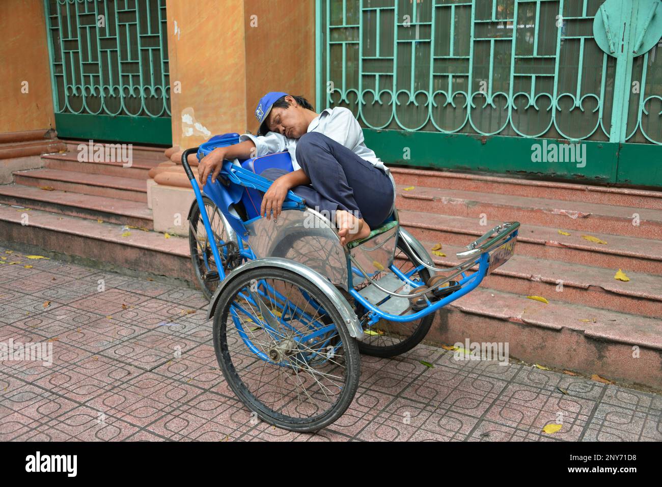 Rickshaw driver, Ho Chi Minh City, Vietnam Stock Photo - Alamy