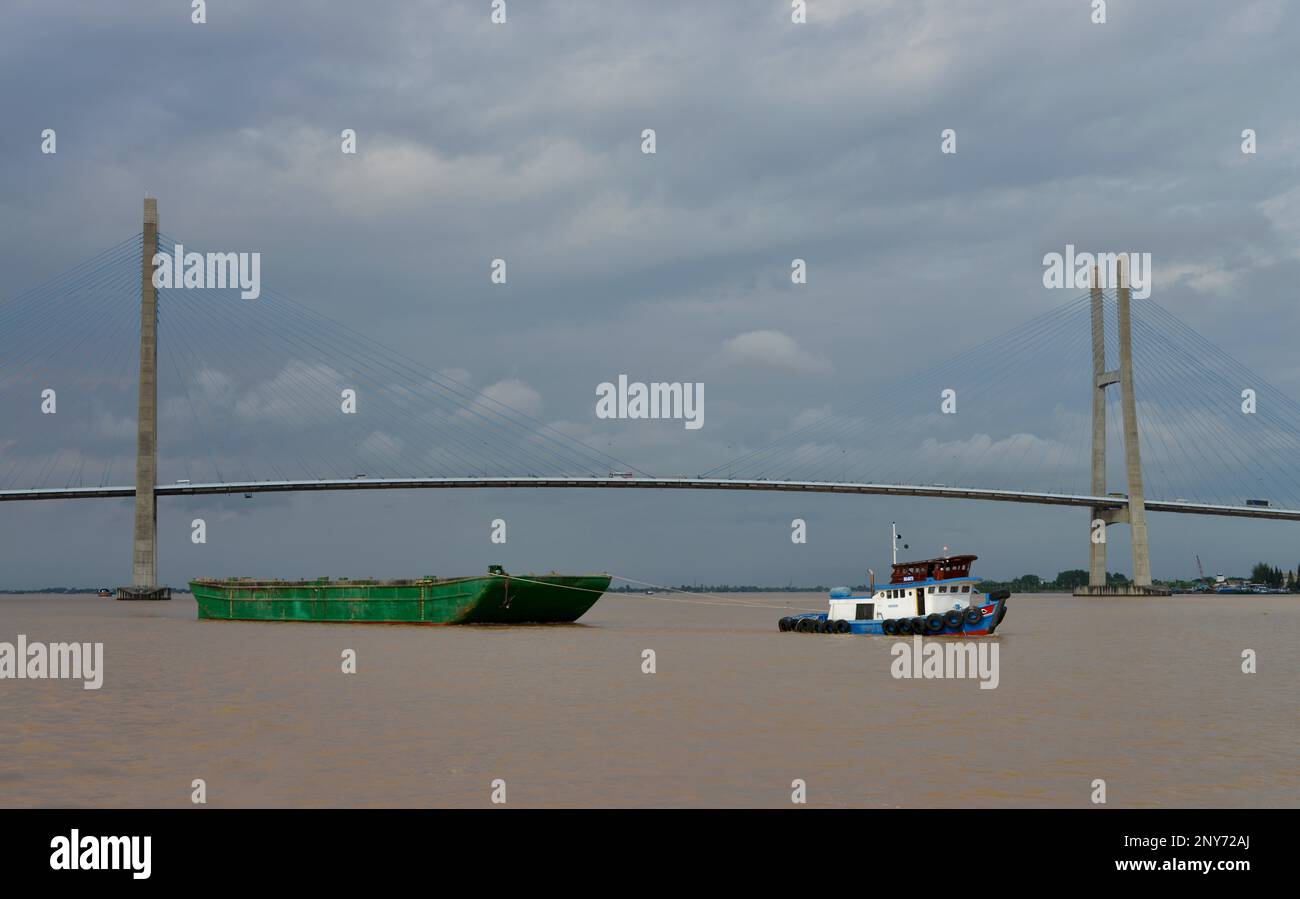 Can Tho Bridge, Mekong Delta, Vietnam Stock Photo - Alamy