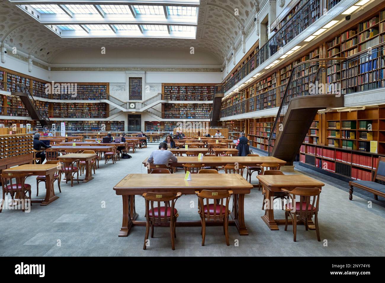 Library interior design hi-res stock photography and images - Alamy