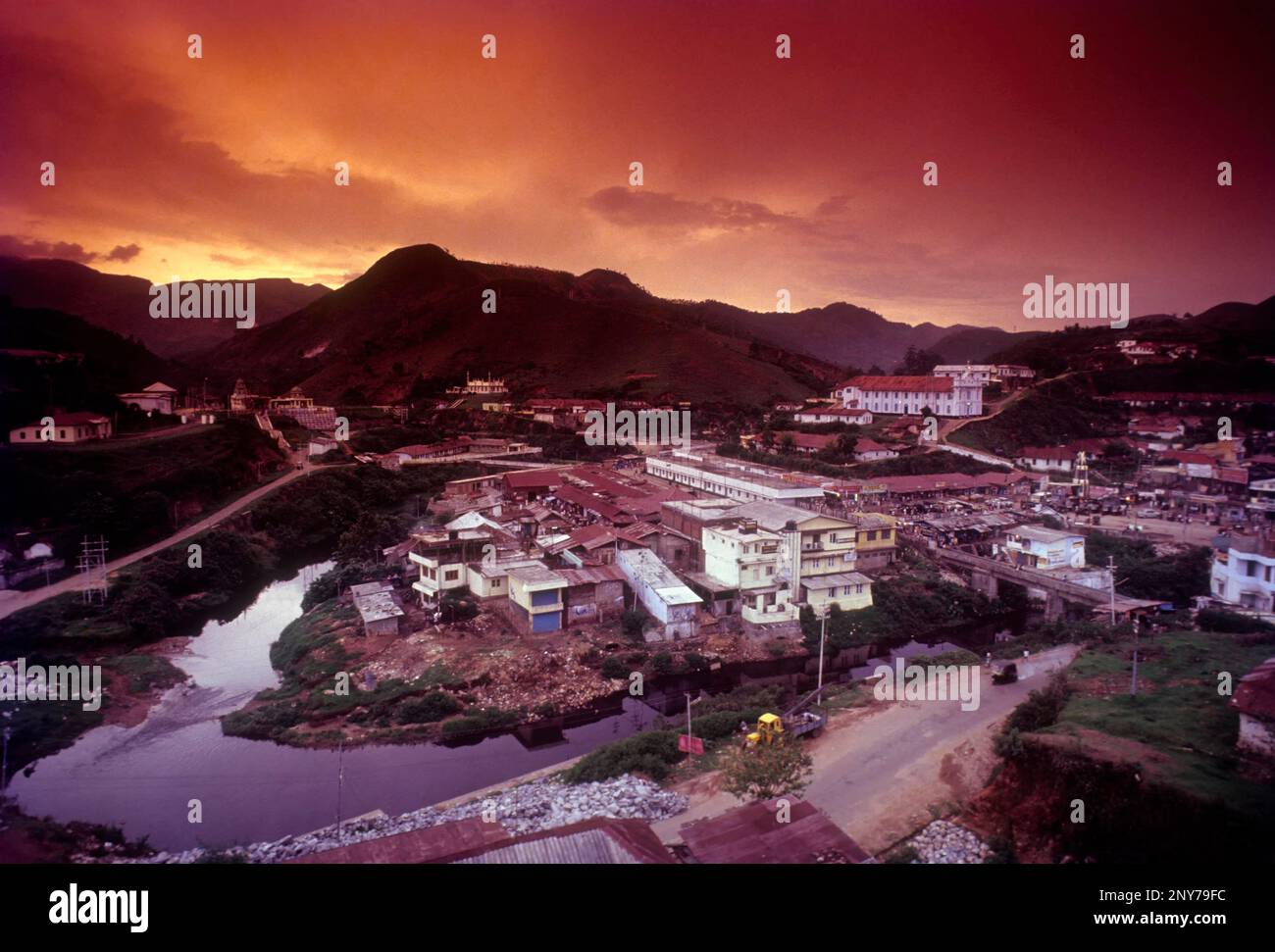 Munnar a Hill Station situated at the Confluence of the three Mountain ...