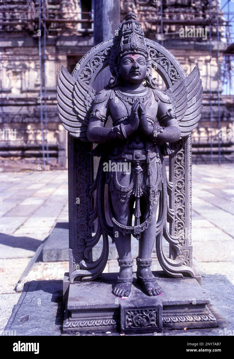 Garuda guarding the entrance to Chennakeshava Temple at Belur ...