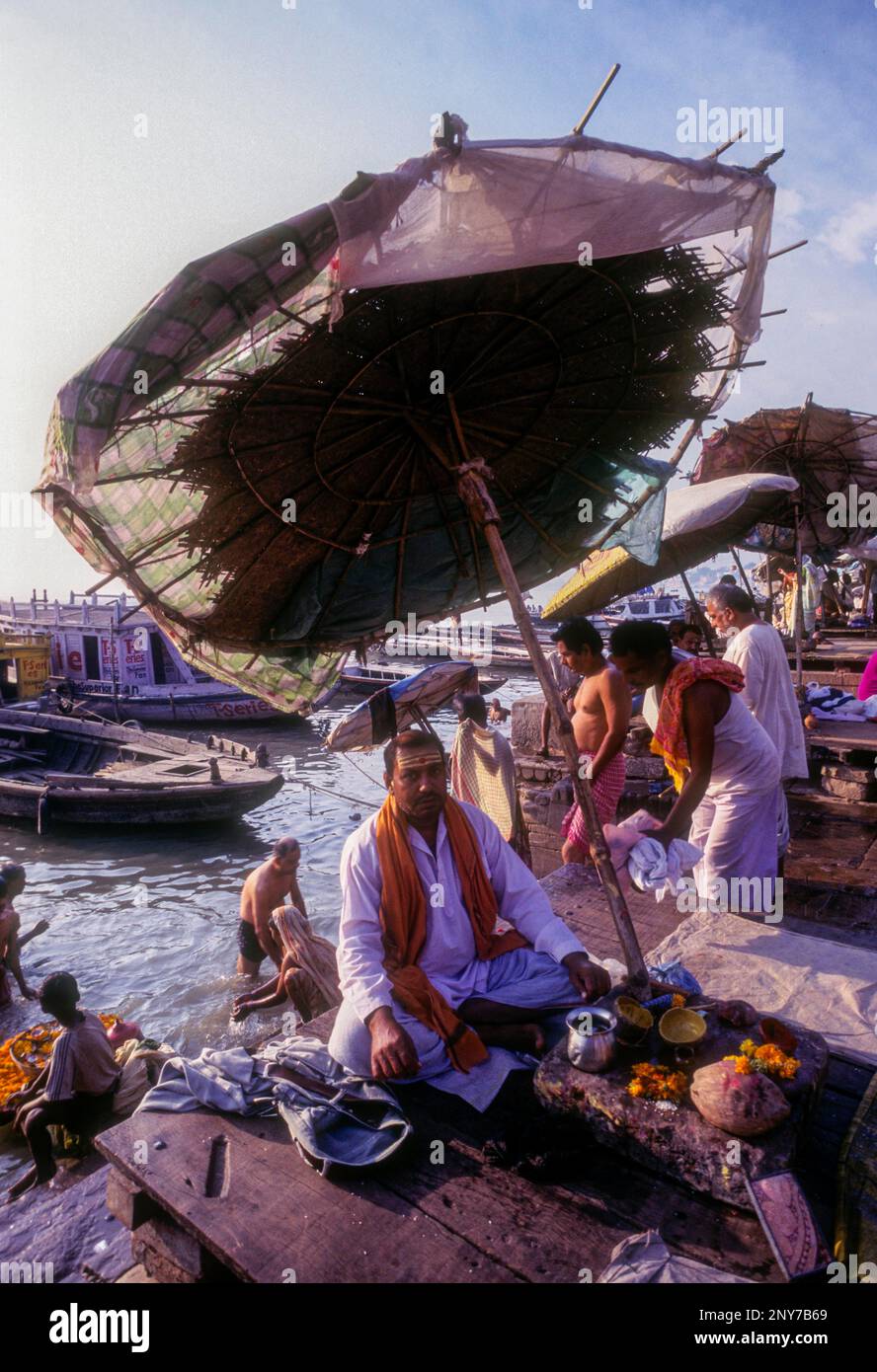 Endless travel hi-res stock photography and images - Alamy