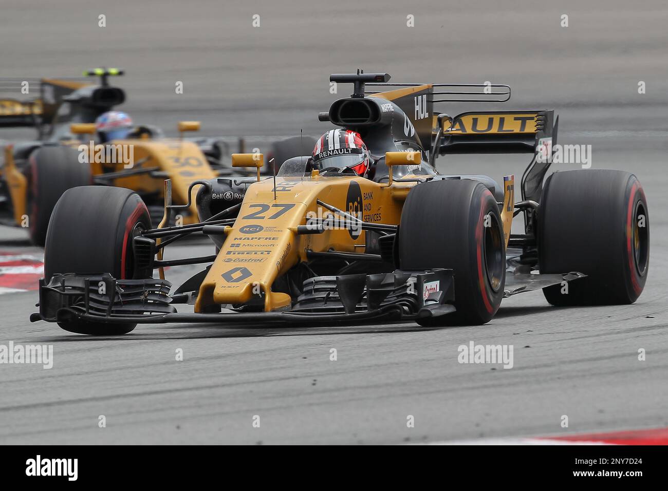 KUALA LUMPUR, MALAYSIA - OCTOBER 01: Nico Hulkenberg of Renault Sport ...