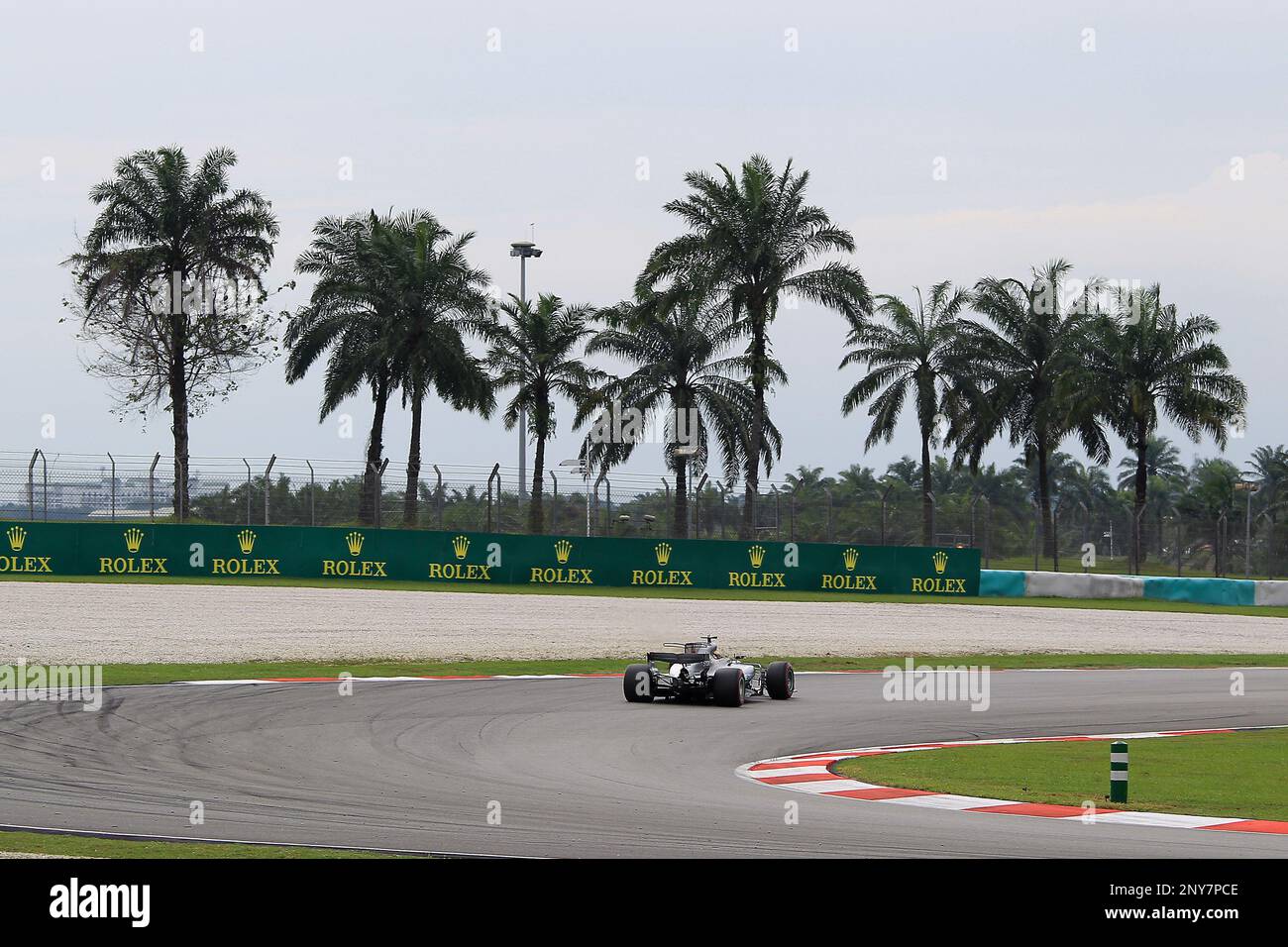 KUALA LUMPUR, - SEPTEMBER 29: Lewis Hamilton of Mercedes AMG Petronas ...