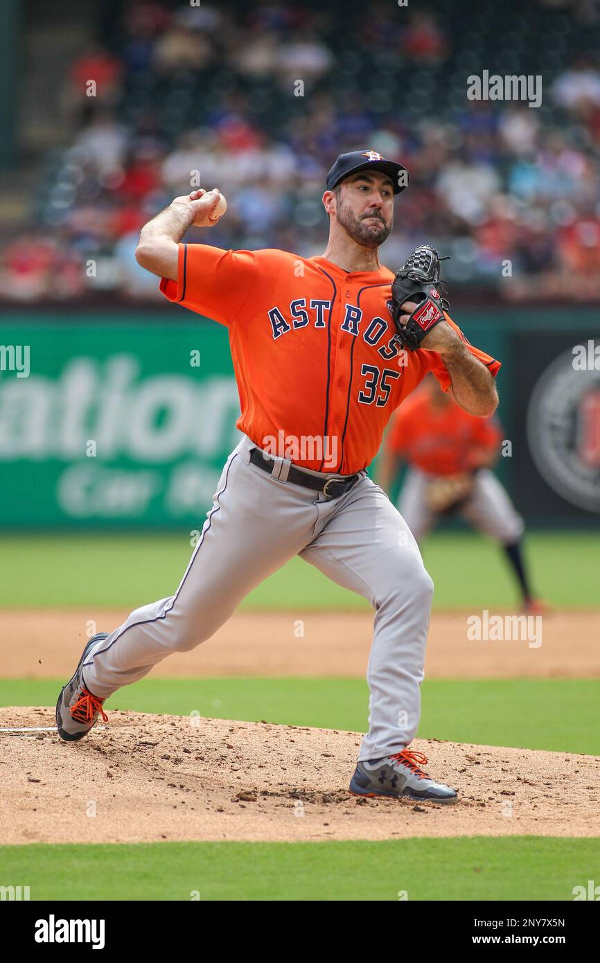 ARLINGTON, TX - SEPTEMBER 27: Houston Astros starting pitcher Justin Verlander (35) delivers a ...
