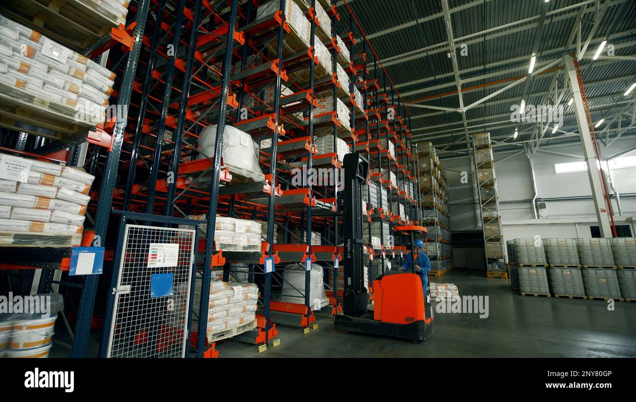 Group sorting racks hi-res stock photography and images - Alamy