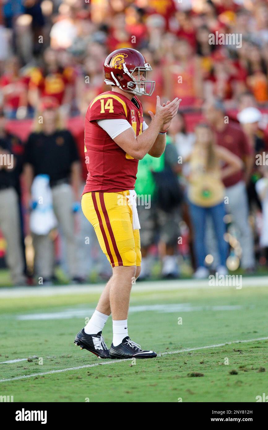 USC Trojans quarterback Sam Darnold (14) prepares for the snap during ...