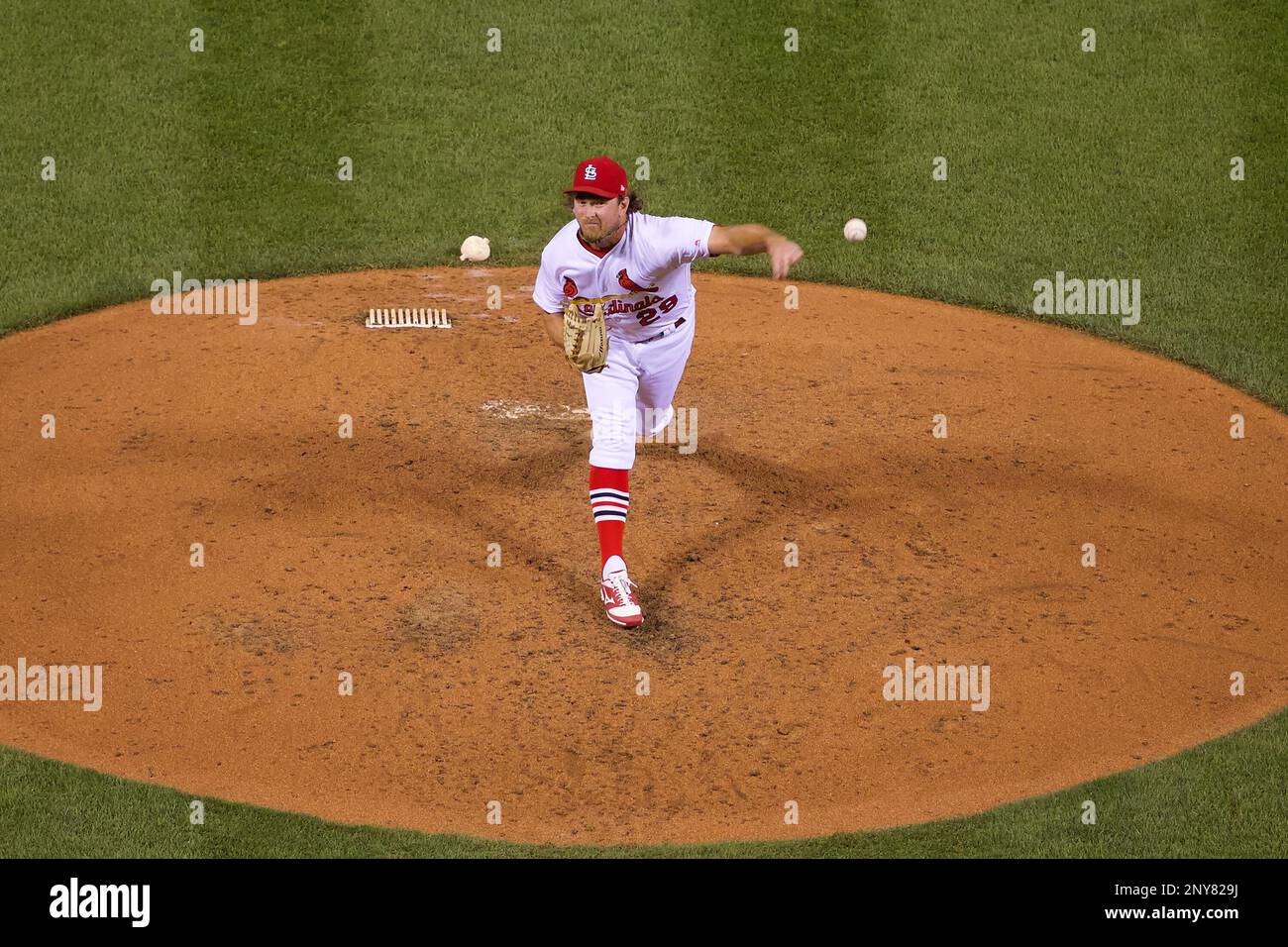 ST. LOUIS, MO - SEPTEMBER 26: St. Louis Cardinals relief pitcher Zach ...