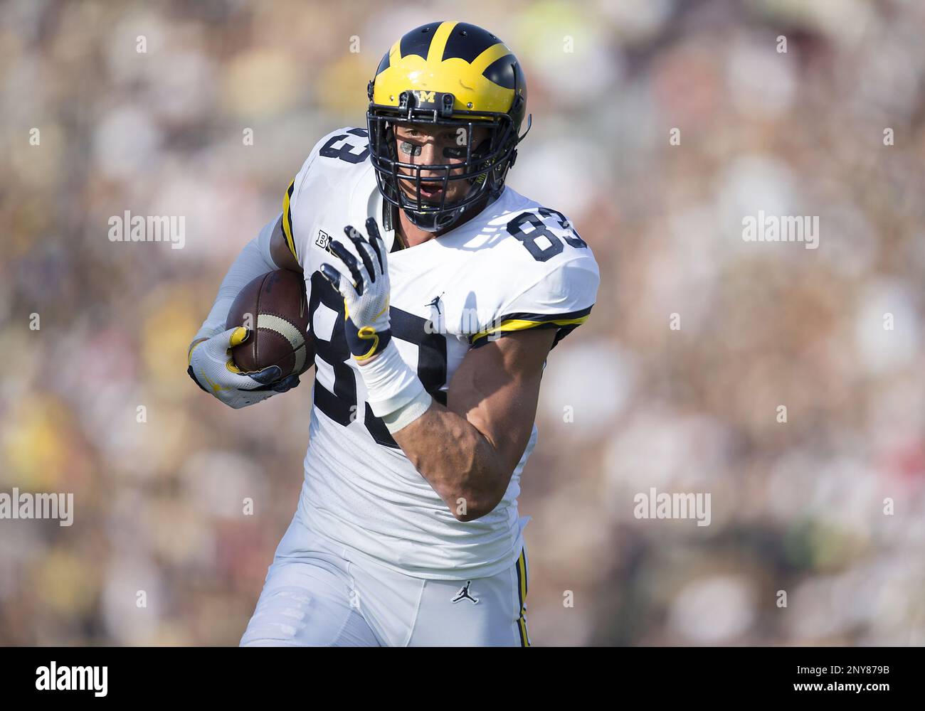 September 23, 2017: Michigan tight end Zach Gentry (83) runs with the ...