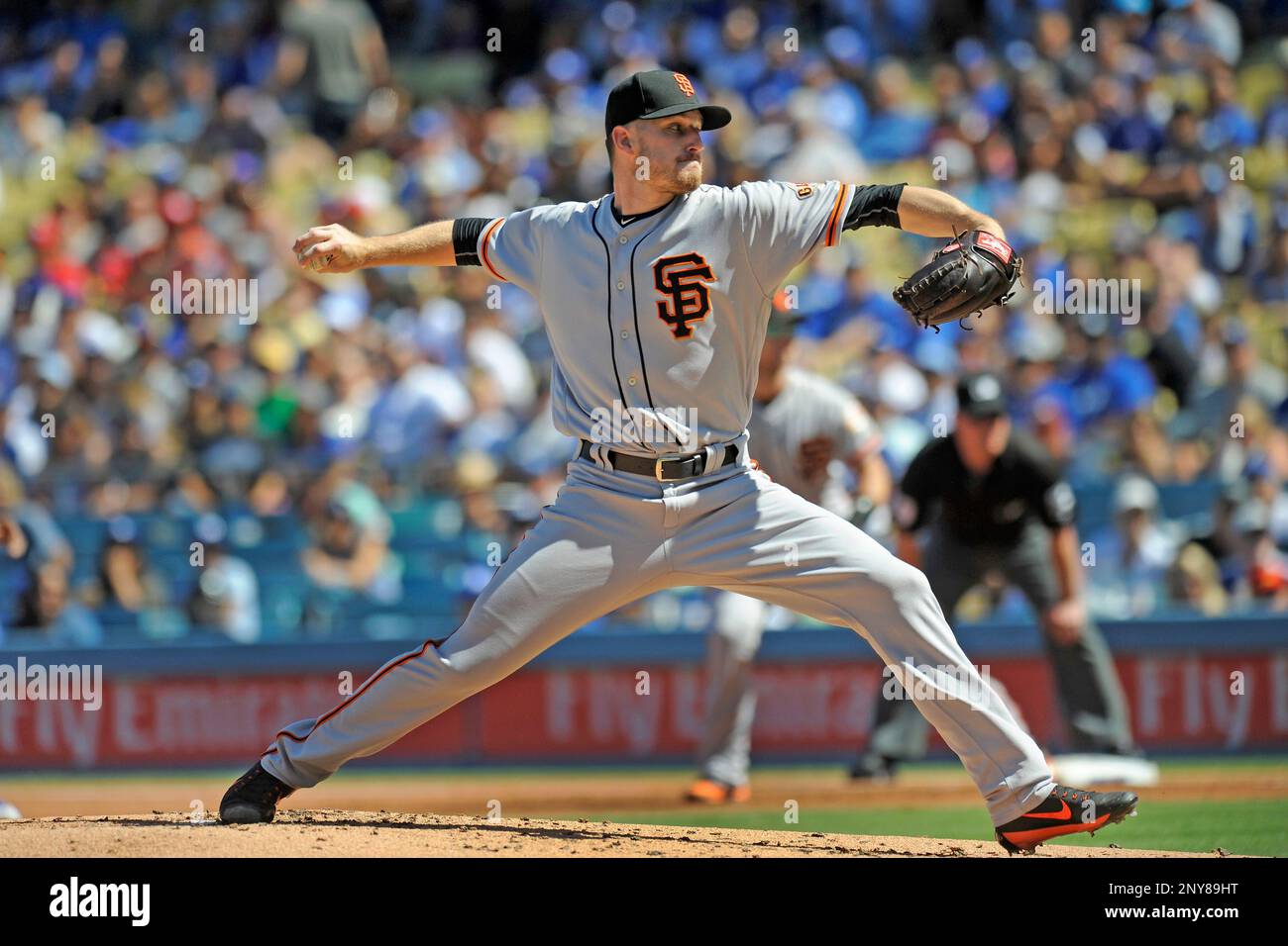 LOS ANGELES, CA - SEPTEMBER 24: San Francisco Giants pitcher pitcher ...