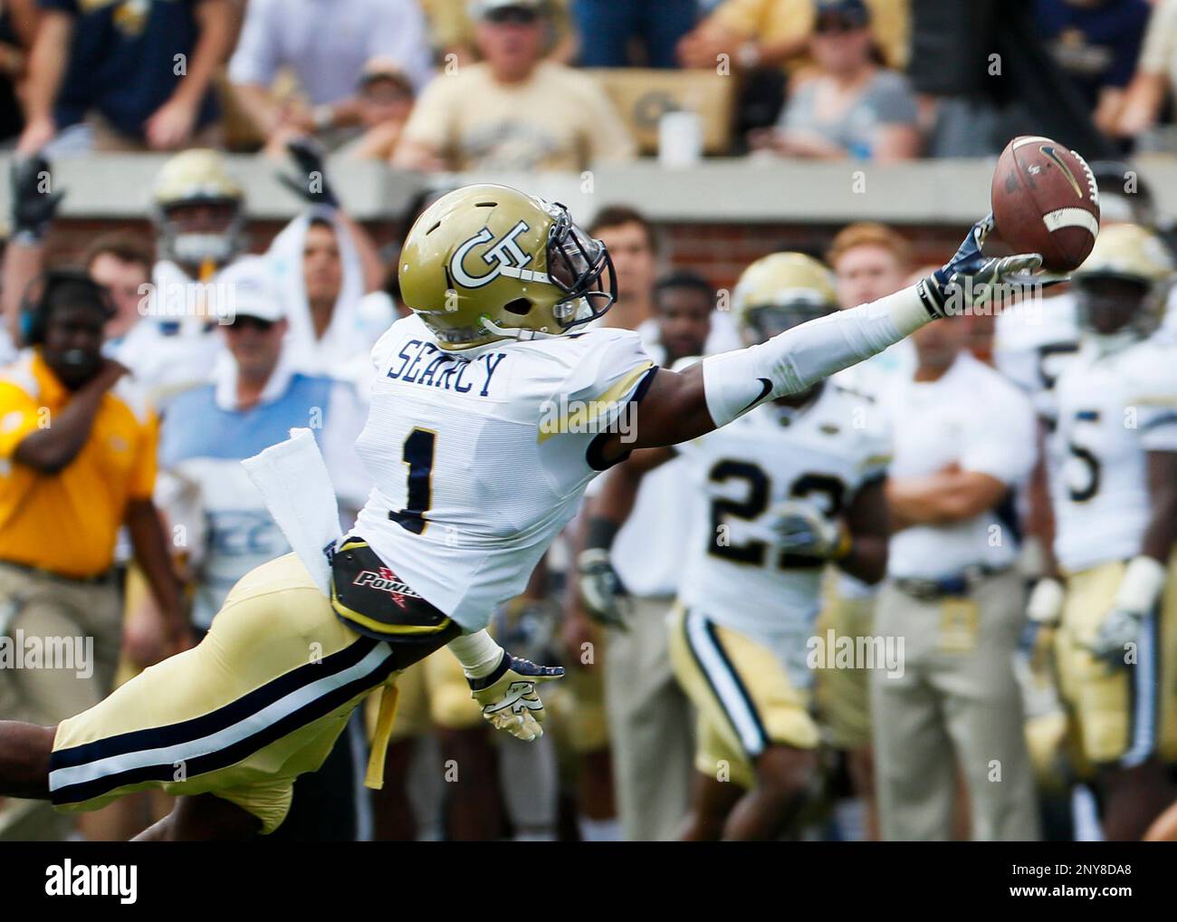ATLANTA, GA - SEPTEMBER 23: Georgia Tech Yellow Jackets running back ...