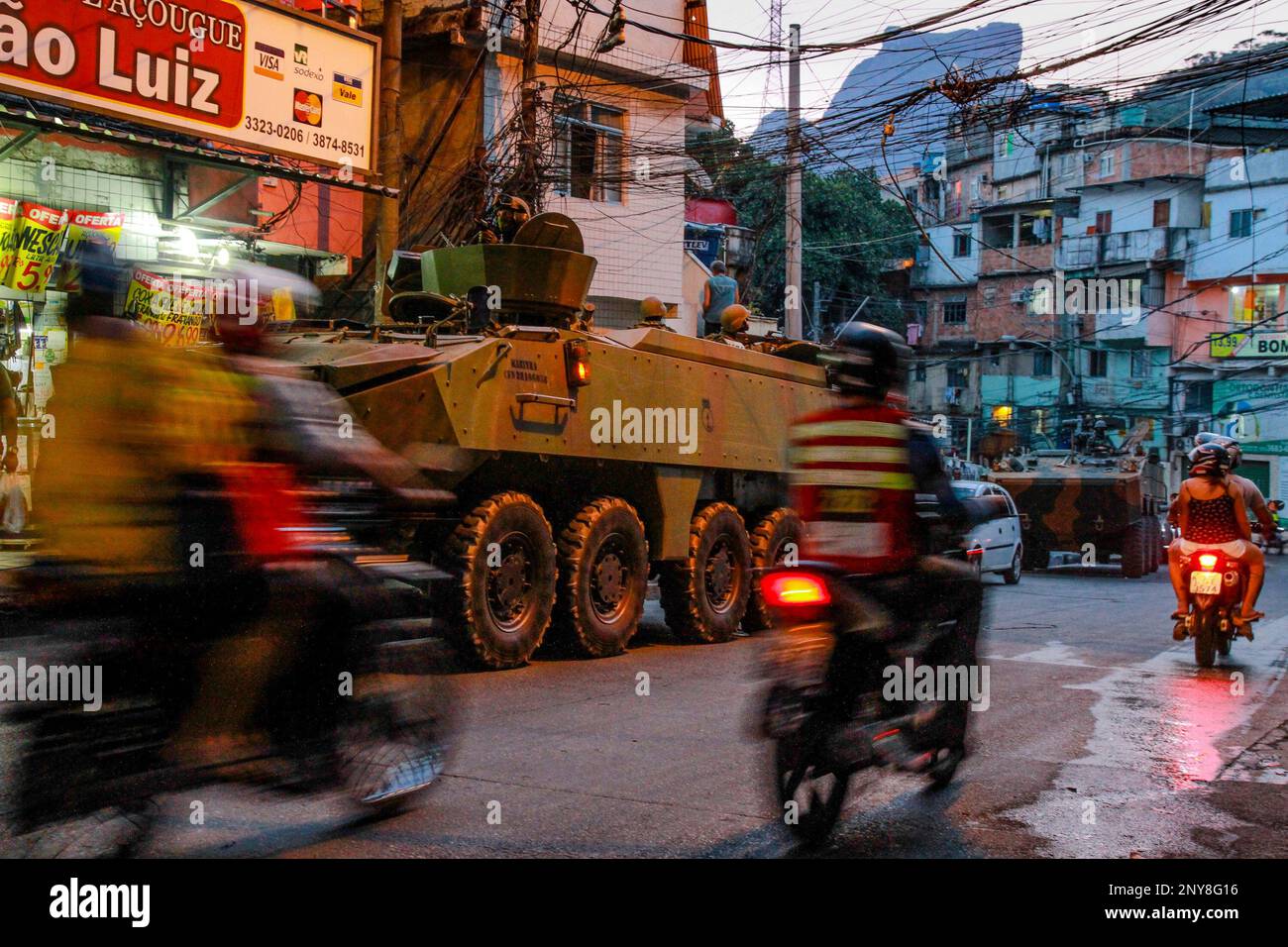 RJ - Rio de Janeiro - 09/22/2017 - Police operation in the Rocinha ...