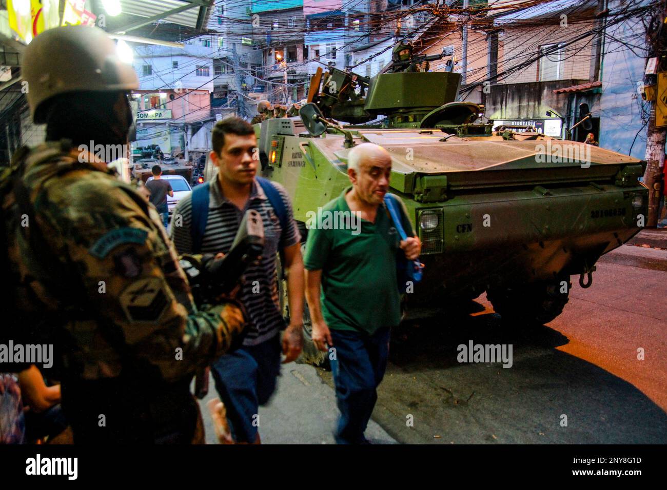 RJ - Rio de Janeiro - 09/22/2017 - Police operation in the Rocinha ...