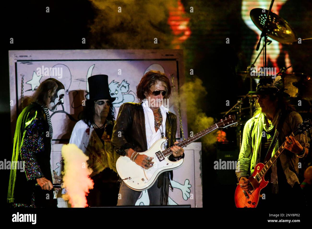 The singer Alice Cooper and guitarist Joe Perry on the Sunset stage ...