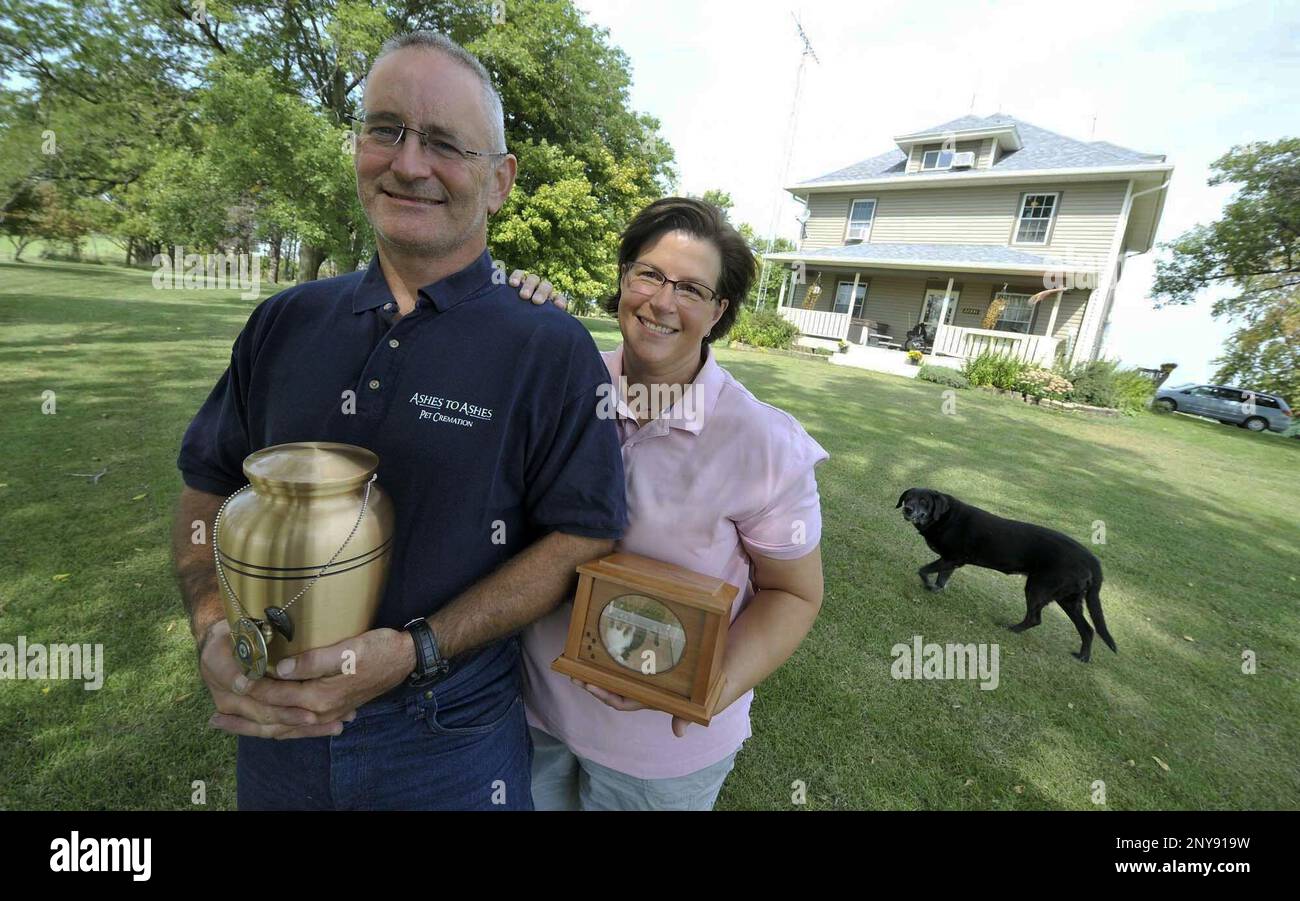 ADVANCE FOR SUNDAY SEPT. 24 AND THEREAFTER - Scott and Aimee Devereaux ...