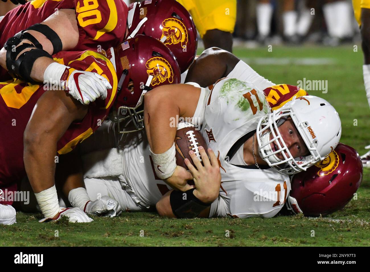 LOS ANGELES, CA - SEPTEMBER 16: USC (90) Connor Murphy (LB), USC (44 ...
