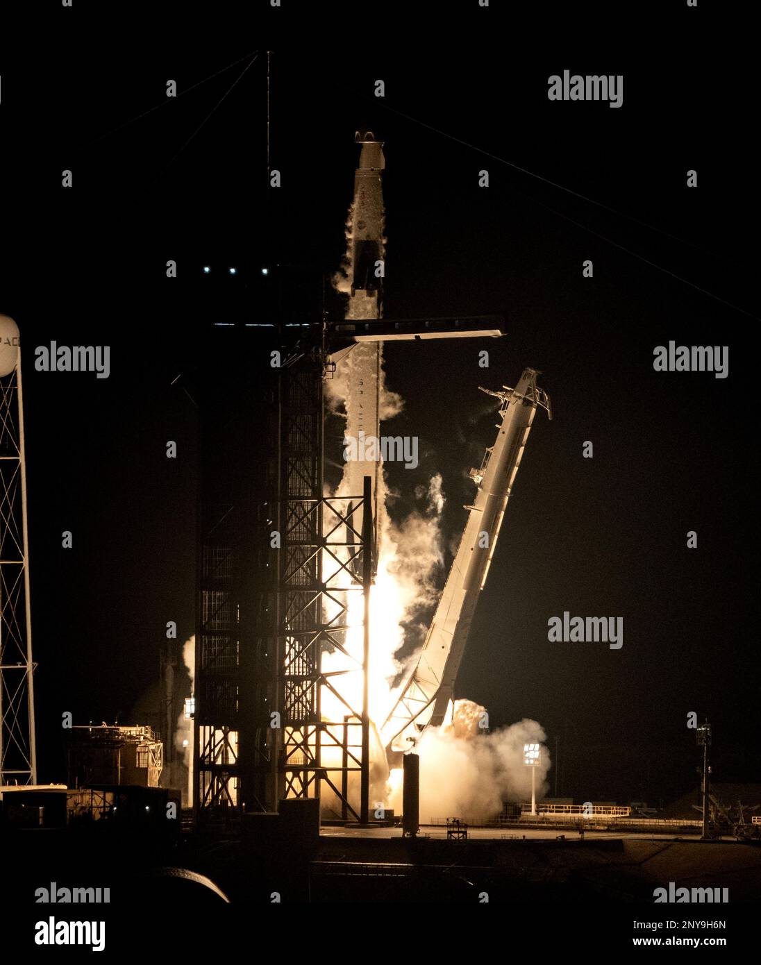 Kennedy Space Center, United States. 02nd Mar, 2023. A SpaceX Falcon 9 ...