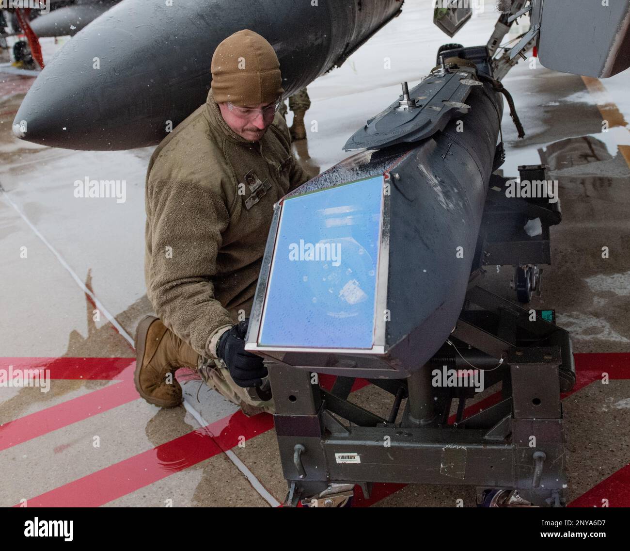 Sniper advanced targeting pod hi-res stock photography and images - Alamy