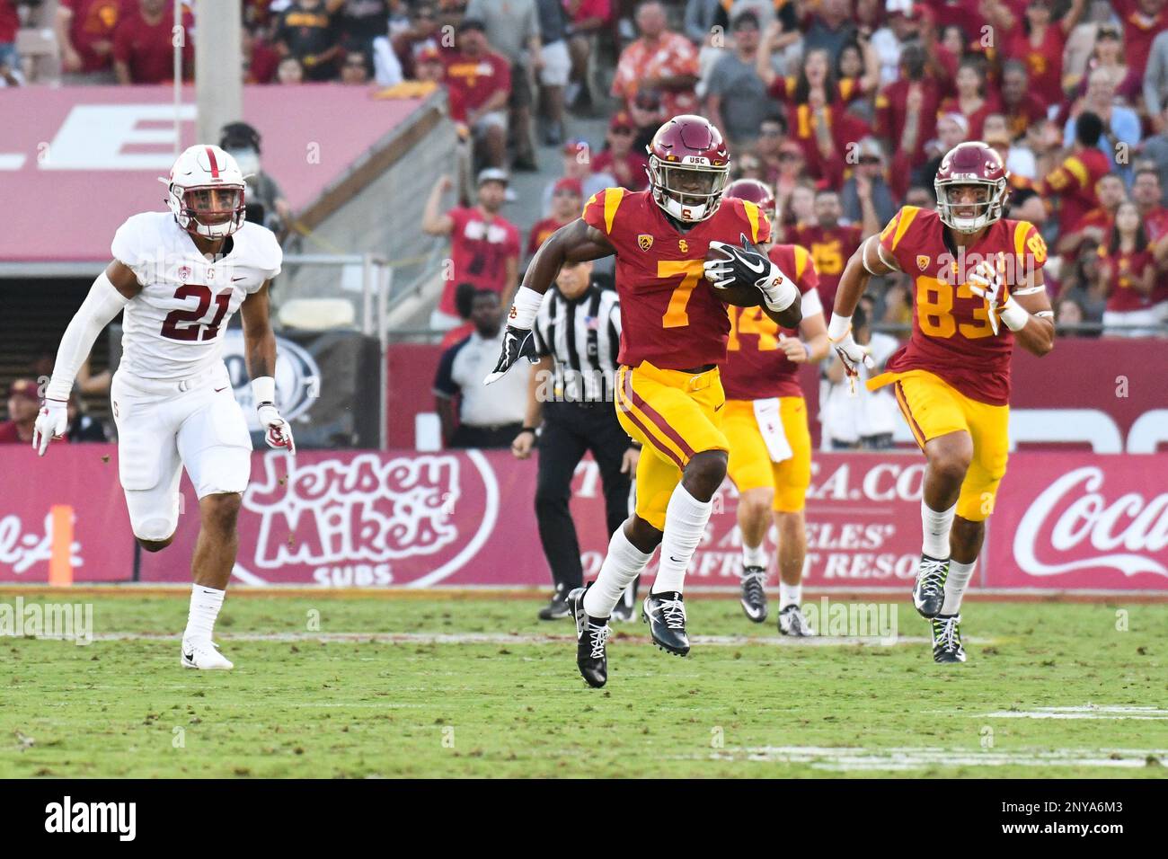 LOS ANGELES, CA - SEPTEMBER 09: USC (7)-Stephen Carr (TB) breaks loose ...