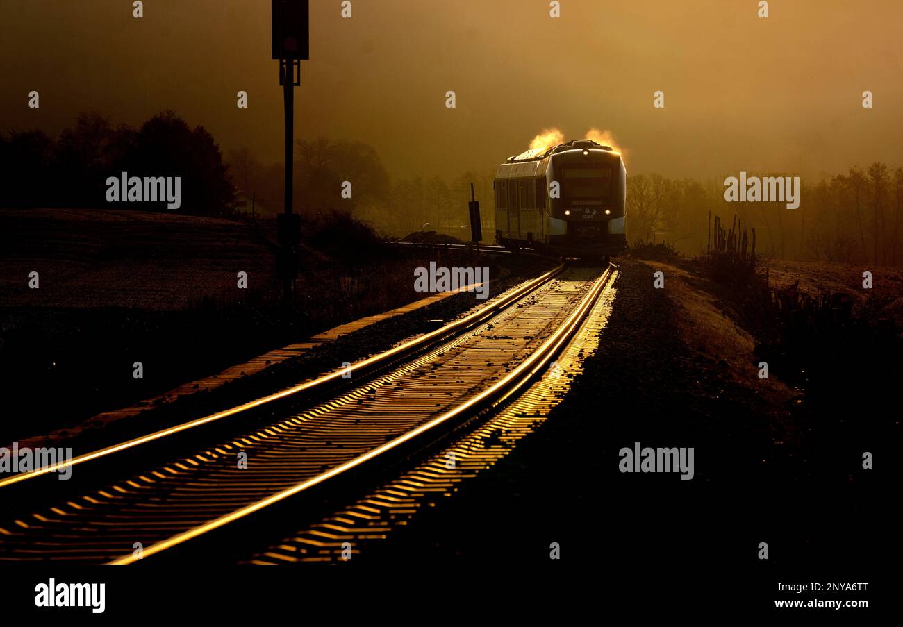 A hydrogen train has left the station of Wehrheim near Frankfurt ...