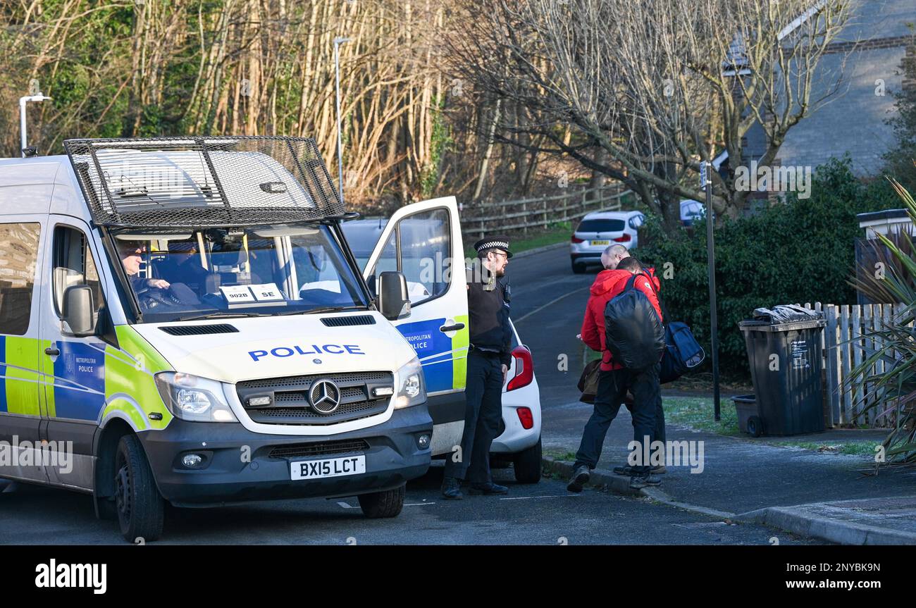 Search for missing person hi-res stock photography and images - Alamy