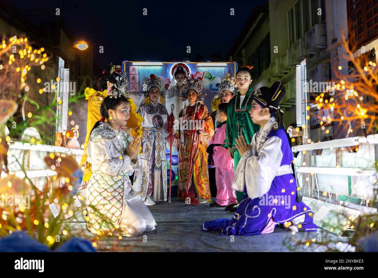 Old chinese temple 19th century hi-res stock photography and images - Alamy