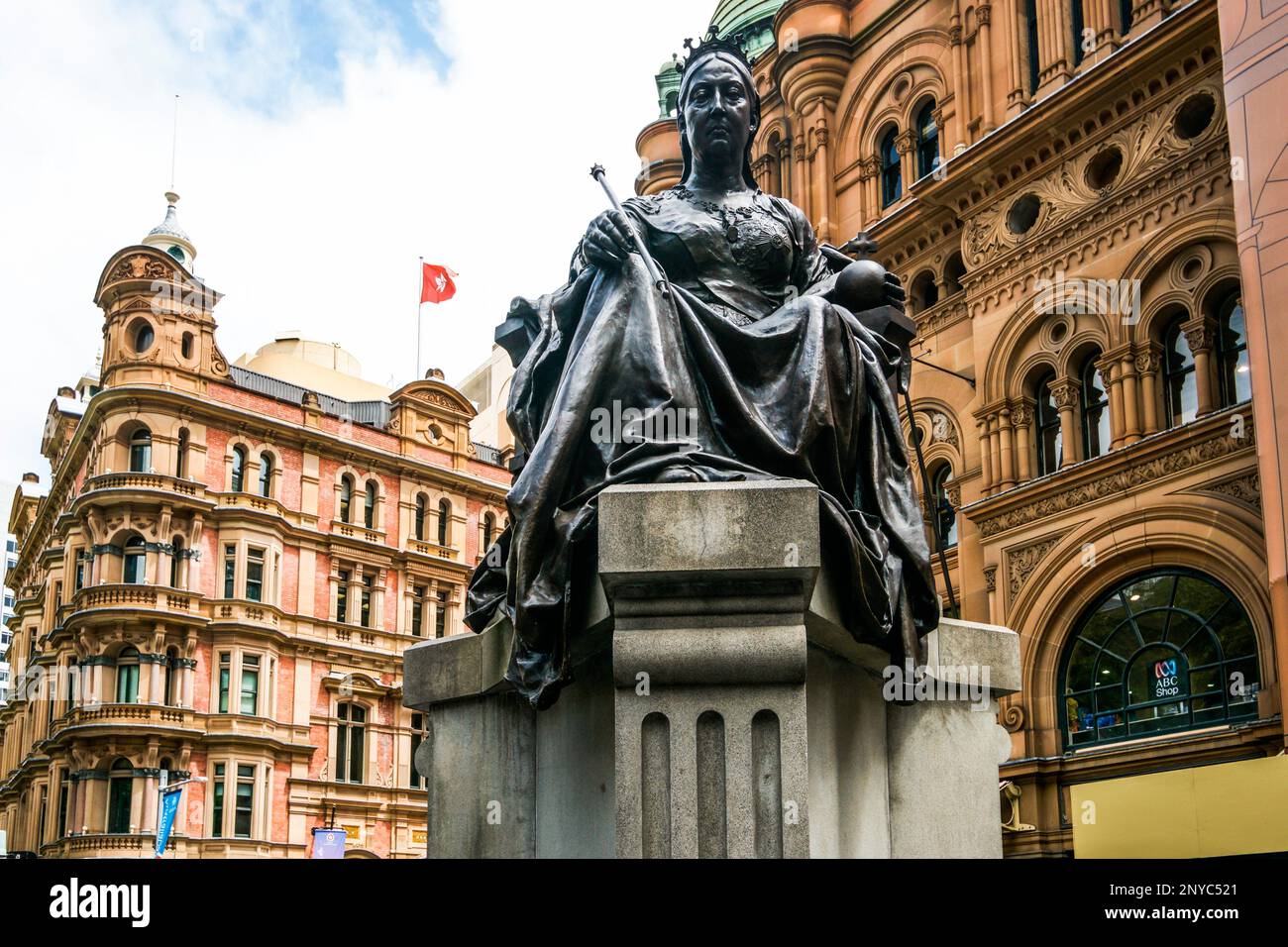 Bronze statue of Queen Victoria by John Hughes, corner of Druitt and ...