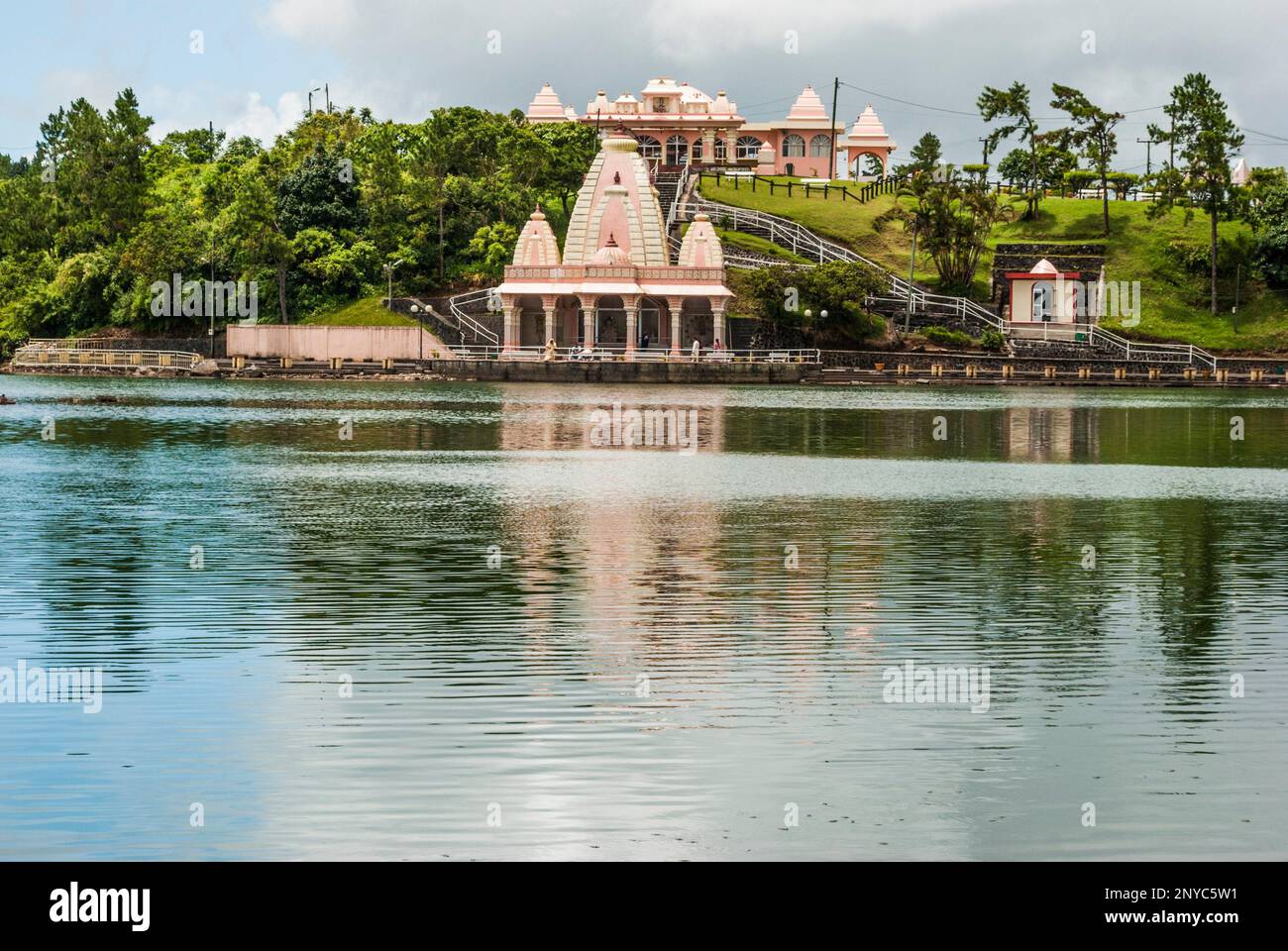 Hindu Shiva Temple, Grand Bassin (Ganga Talao) Savanne District ...