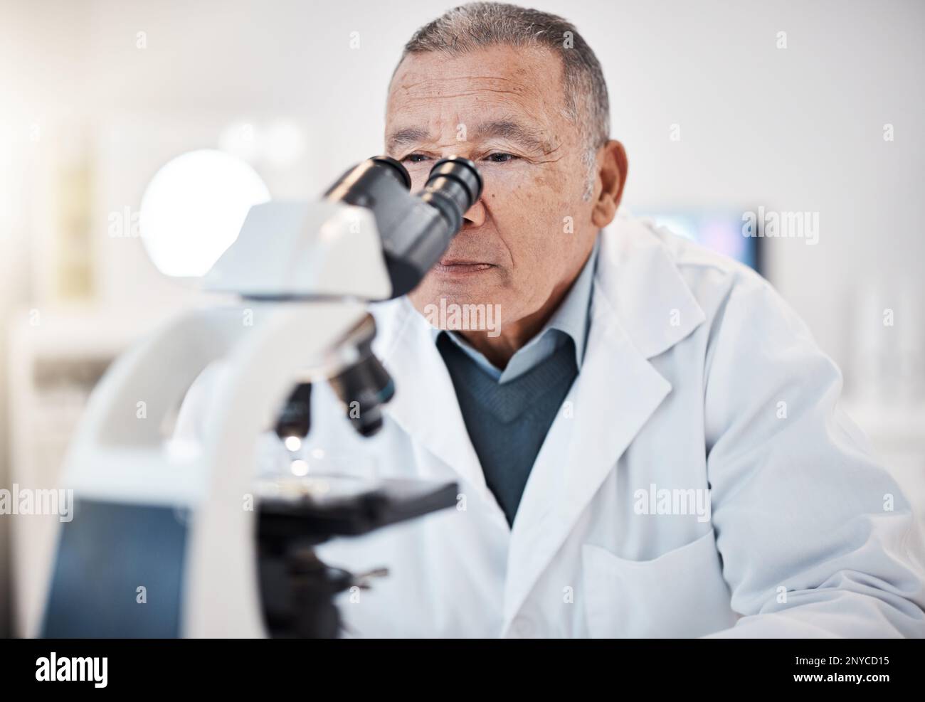Old man study hi-res stock photography and images - Alamy