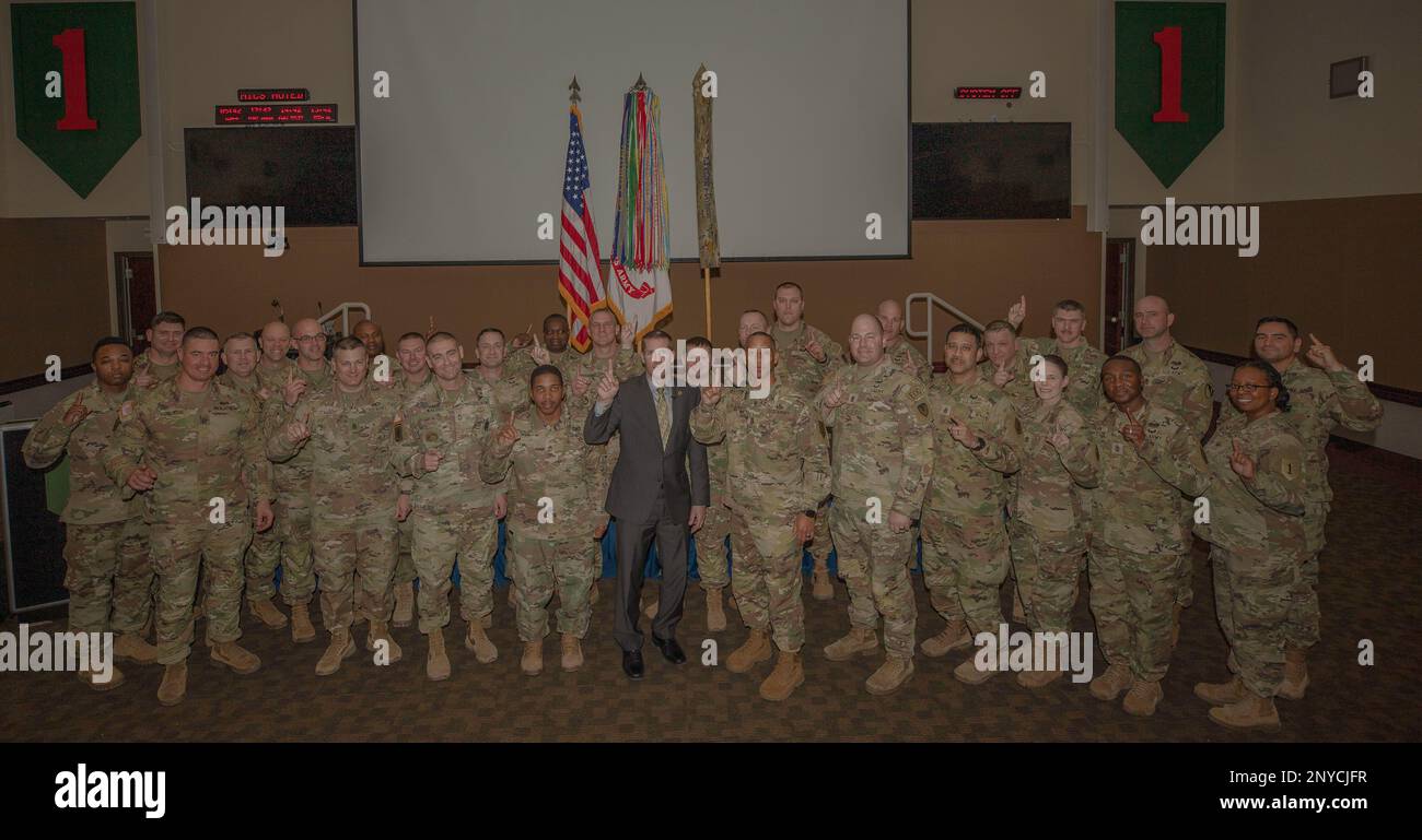 1st Infantry Division Soldiers gather for a photo after meeting the ...