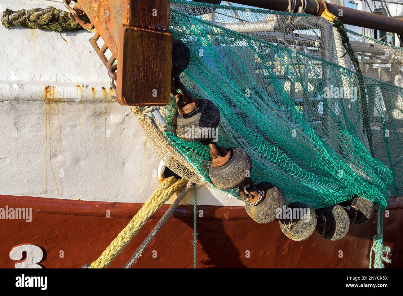 Lower beam hi-res stock photography and images - Alamy