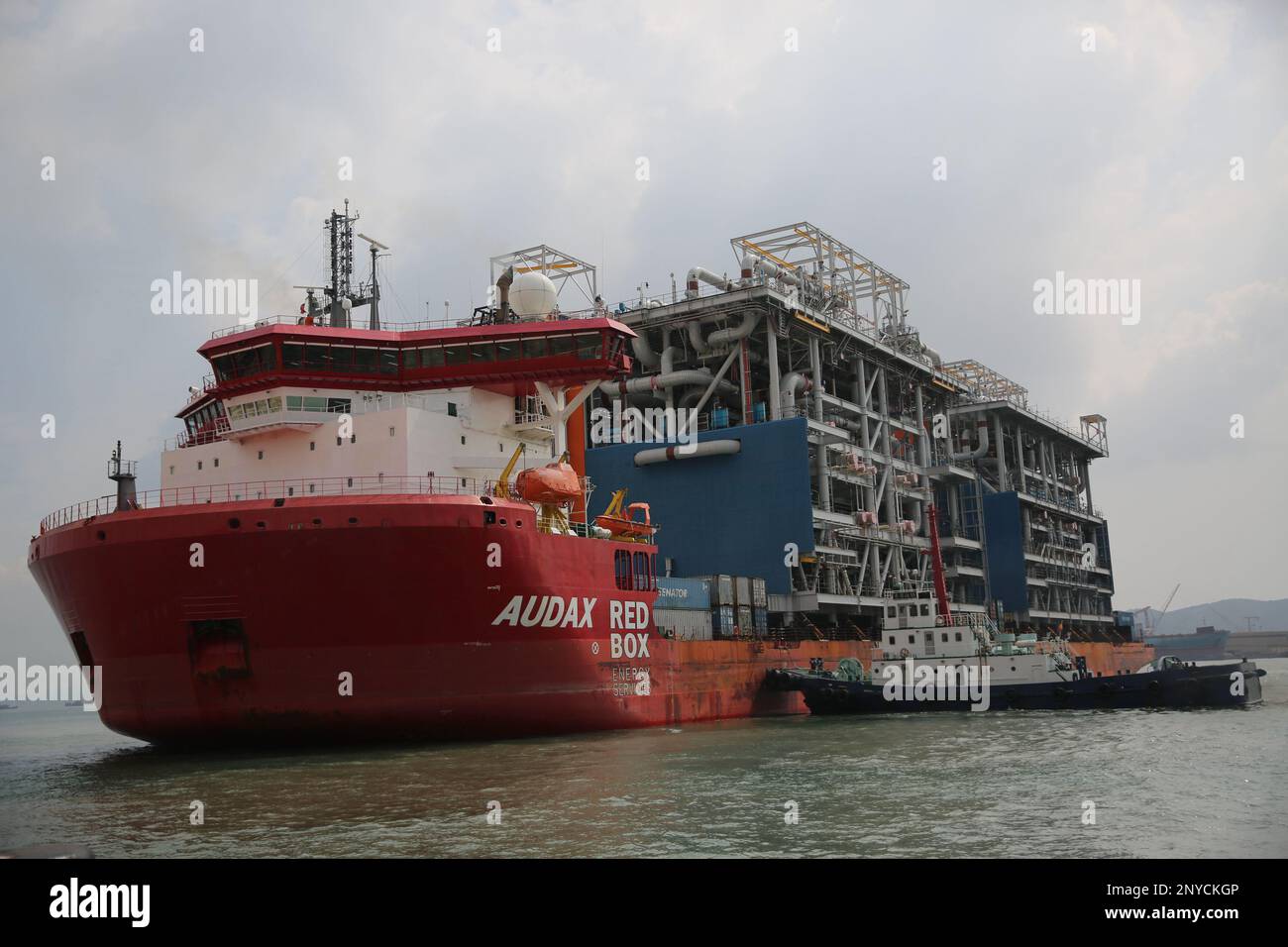 A shipping boat loaded with two module fabrications of Yamal LNG left ...
