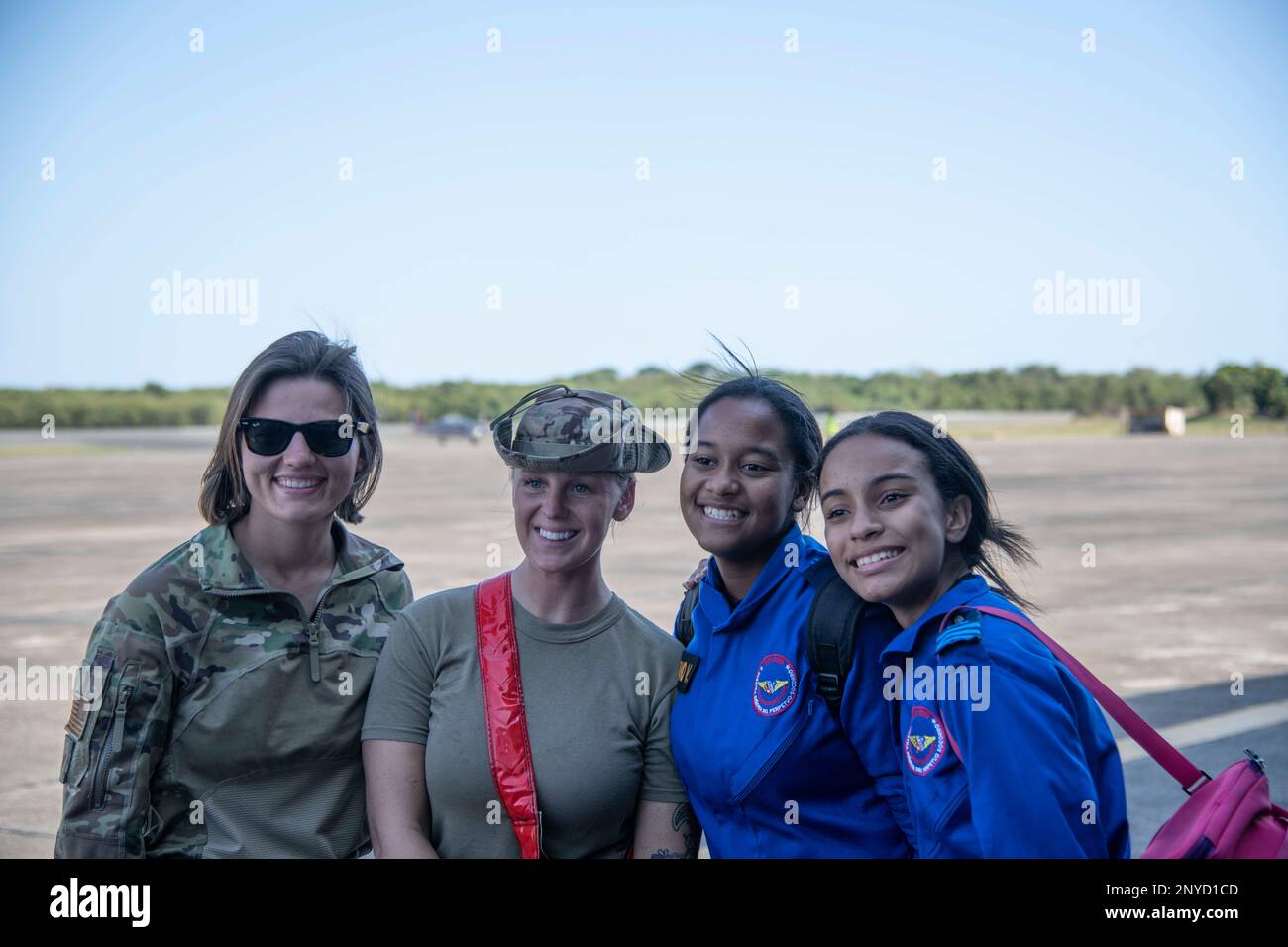 Students from the Nuestra Señora del Perpetuo Socorro Collegio pose ...