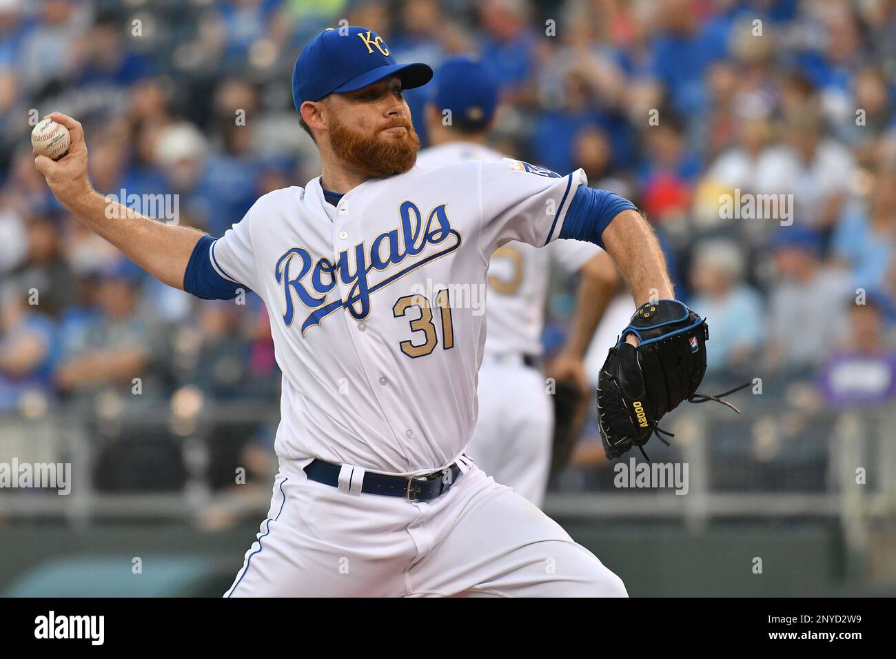KANSAS CITY, MO - AUGUST 18: Kansas City Royals starting pitcher Ian ...
