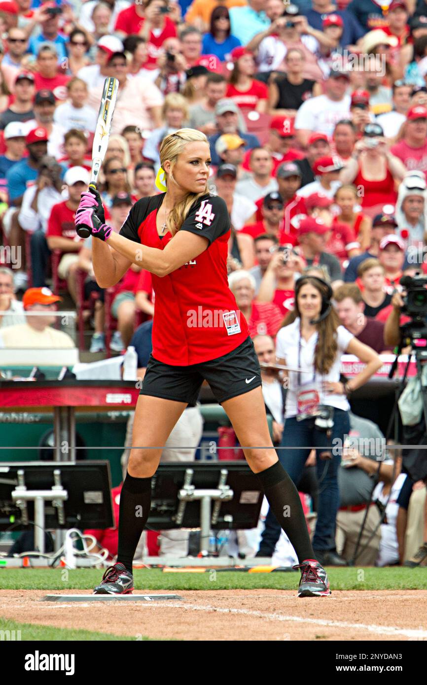 Softball player Jennie Finch plays in the MLB All-Star Legends and ...