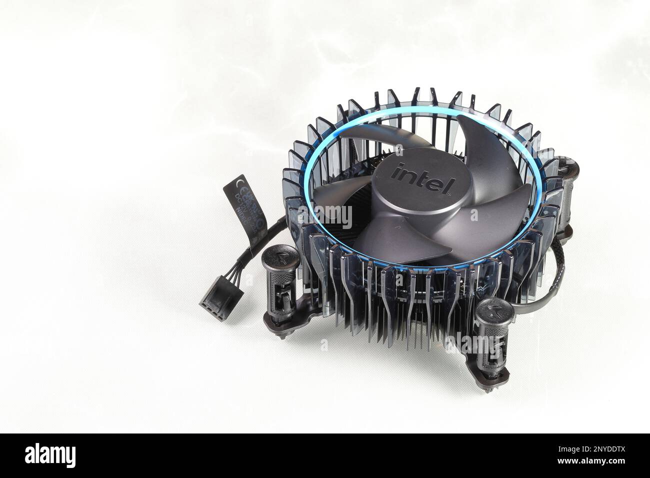 New Intel Hight performance active CPU cooler with fan, copper plate ...