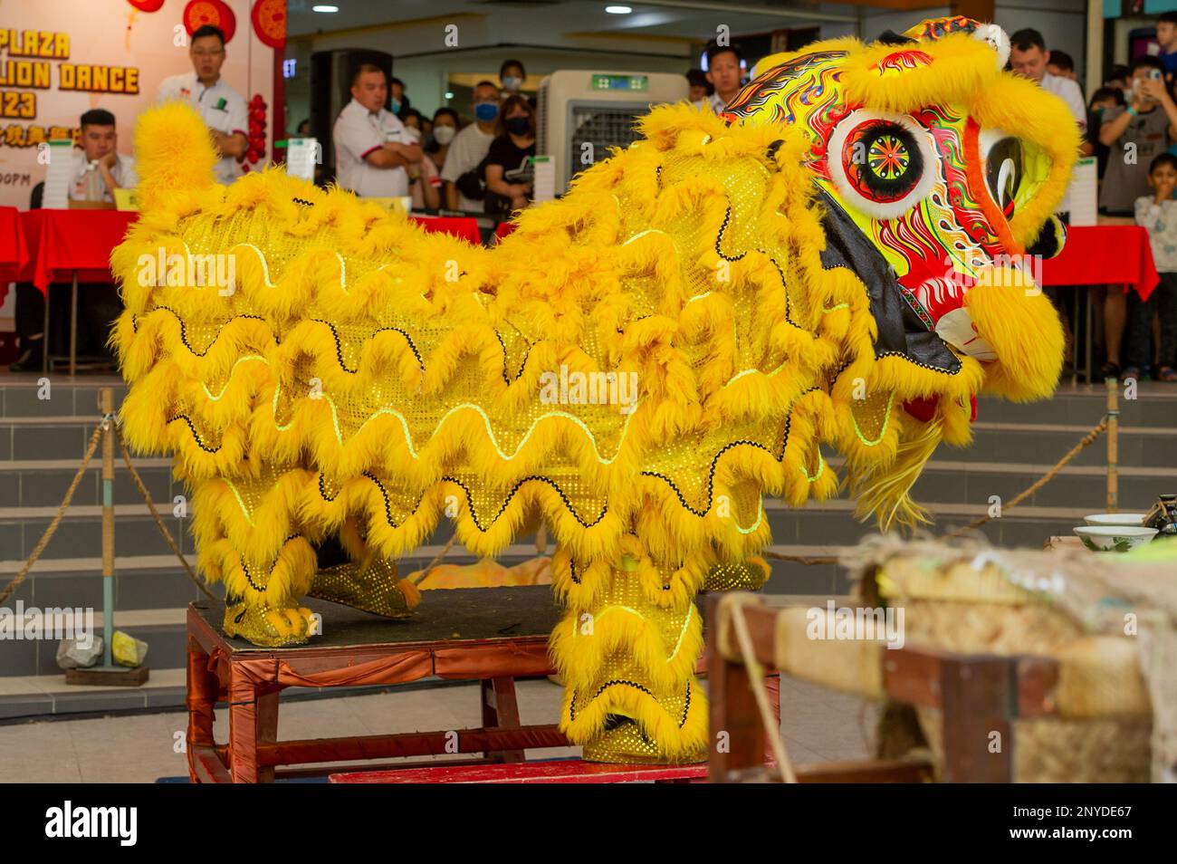 A traditional Southern Chinese Lion Dance Troupe Stock Photo - Alamy