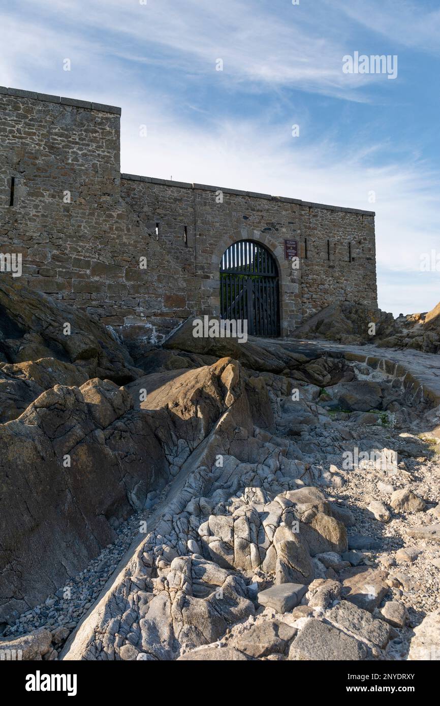 Fort National, 17th century. Saint-Malo (walled port city in ...
